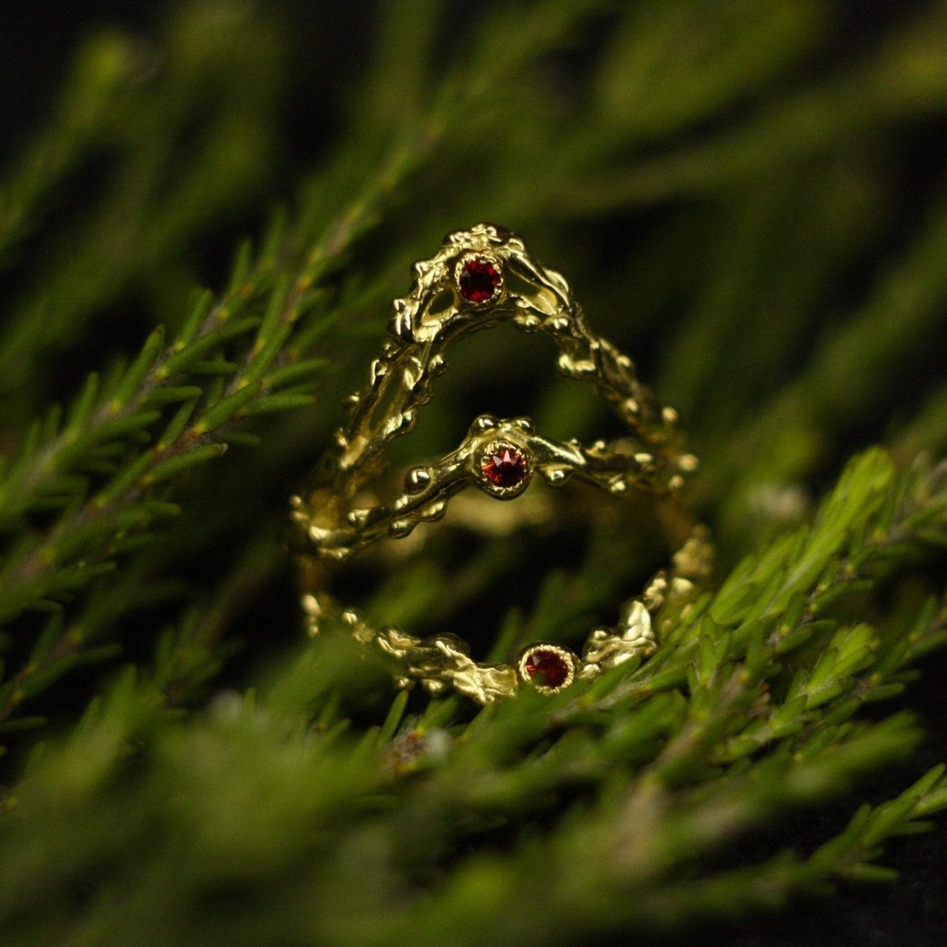 Gold Cocktail Ring in 18ct Seaweed with Garnet | CLIO SASKIA – Clio Saskia
